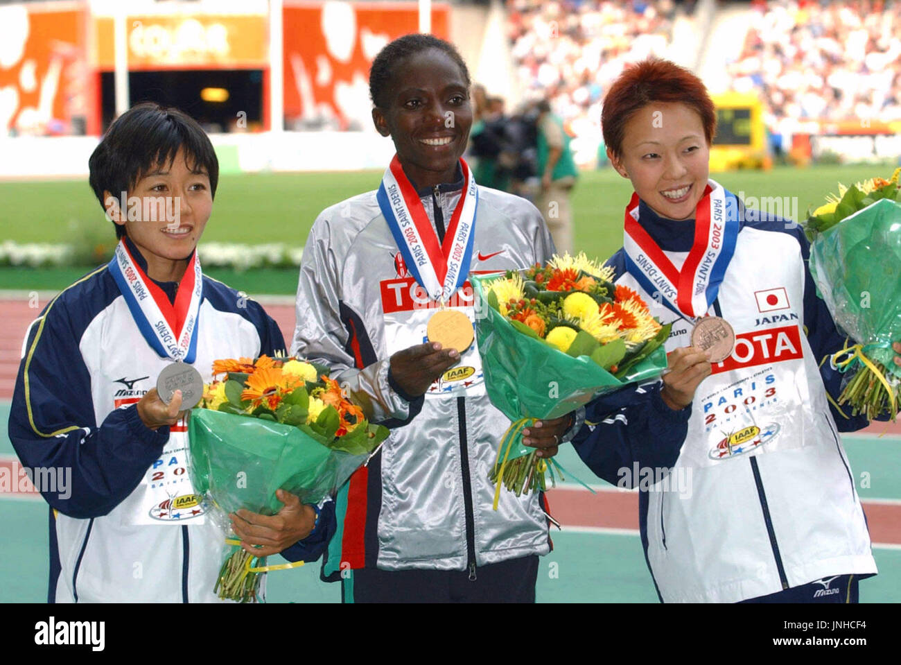 PARIS, France - Mizuki Noguchi of Japan (L), Catherine Ndereba of Kenya ...
