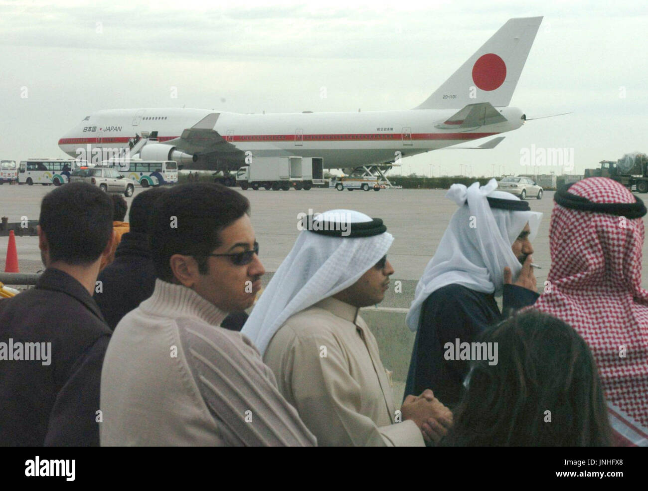 KUWAIT CITY, Kuwait - A Japanese government plane carrying the 110 ...