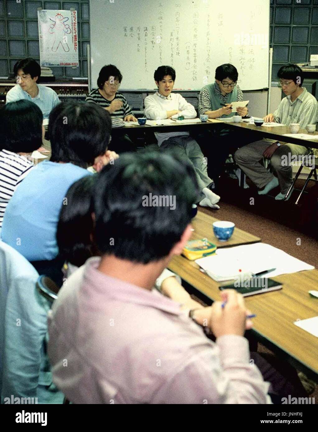 TOKYO, Japan ? Children and parents discussing the nonattendance issue ...