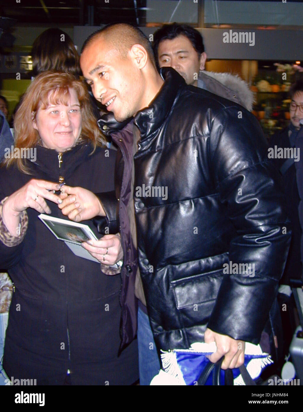 HAMBURG, Germany - Japan striker Naohiro Takahara arrives in Hamburg ...