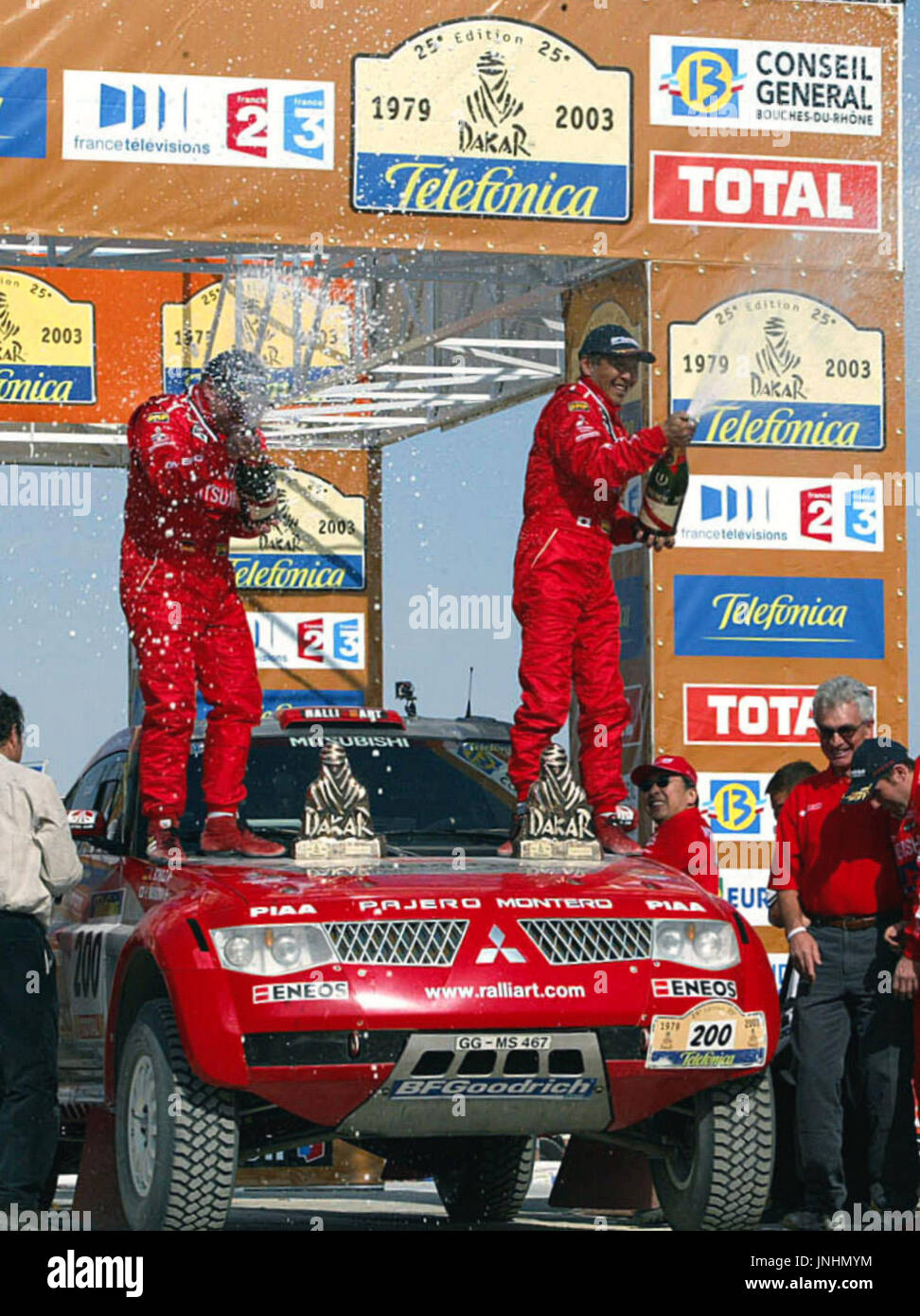 SHARM EL SHEIKH, Egypt - Mitsubishi driver Hiroshi Masuoka (R) of Japan ...