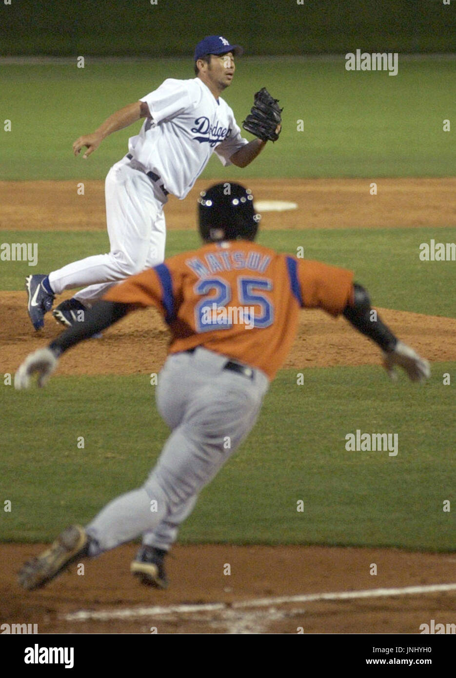 VERO BEACH, United States - Los Angeles Dodgers pitcher Hideo Nomo ...