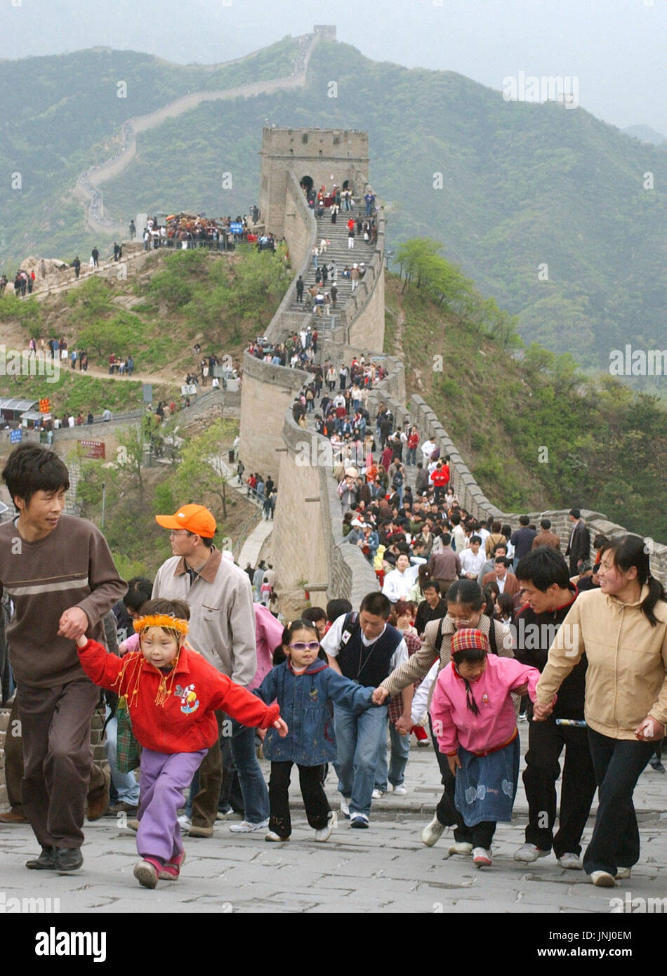 BEIJING, China - Chinese crowd the Great Wall outside Beijing May 1 ...