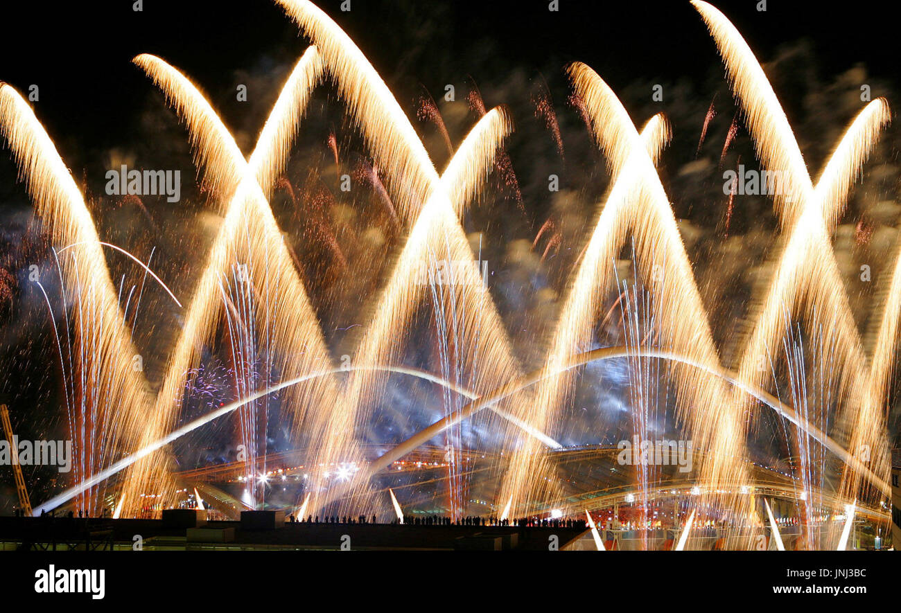 Olympic games 2004 closing ceremony hi-res stock photography and images ...
