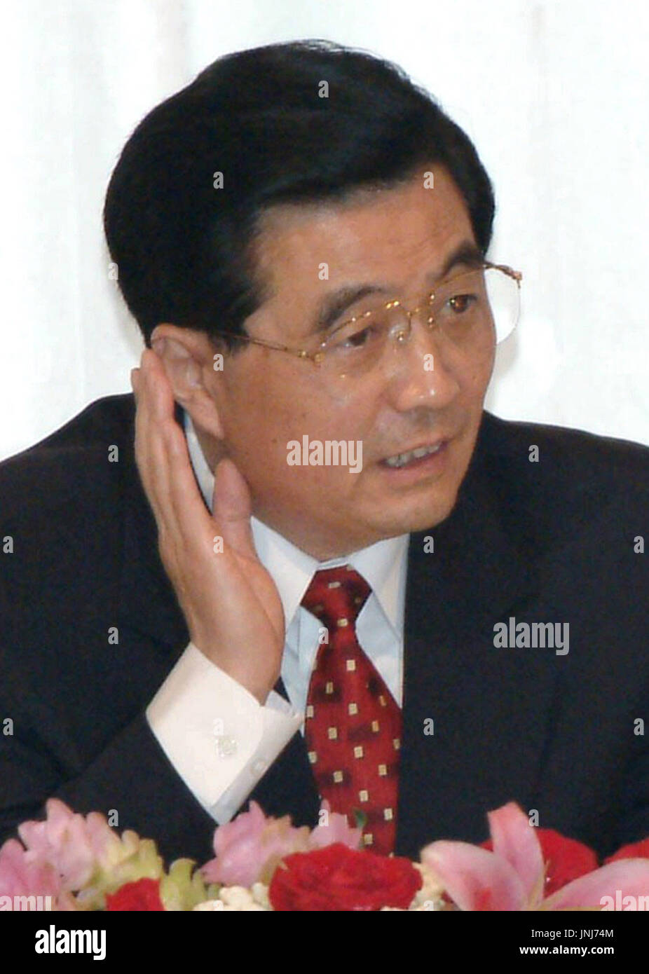 BANGKOK, Thailand - Chinese President Hu Jintao speaks at a news ...