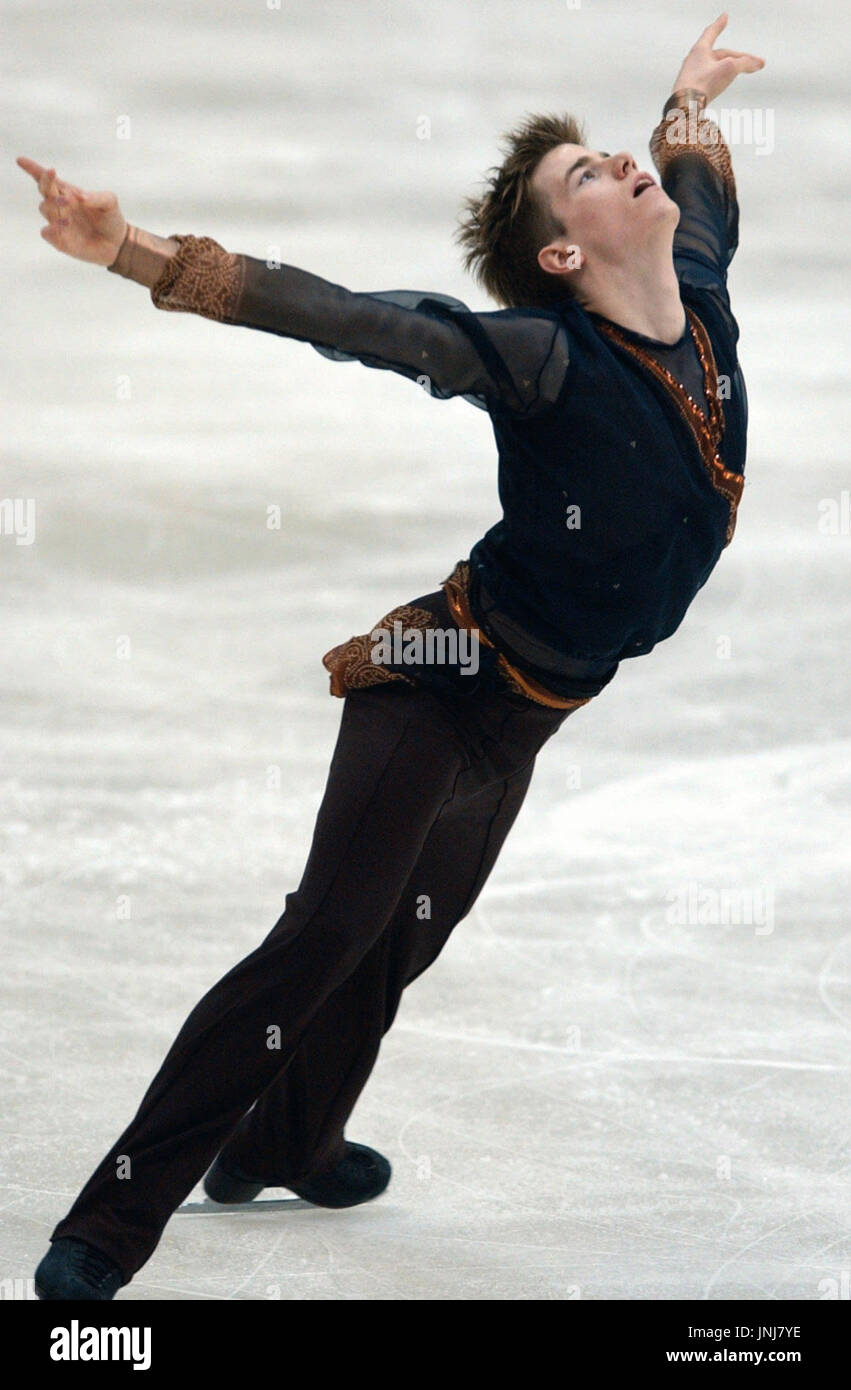 ASAHIKAWA, Japan - Canada's Jeffrey Buttle performs in the NHK Trophy ...
