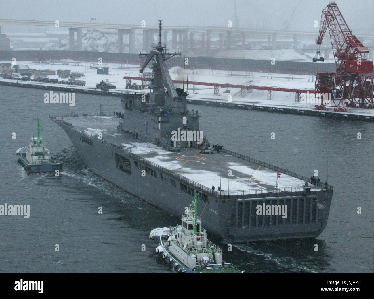 MURORAN, Japan - The Maritime Self-Defense Force (MSDF) transport ship ...