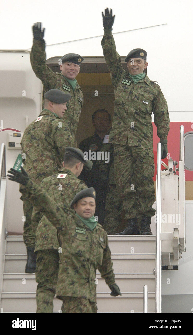CHITOSE, Japan - Members of Japan's Ground Self-Defense Force (GSDF ...