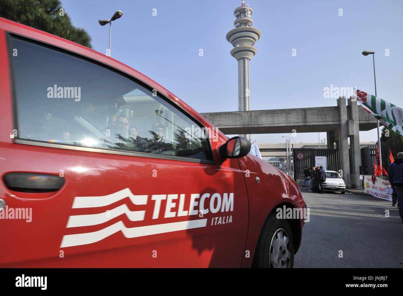 Telecom italia logo hi-res stock photography and images - Alamy