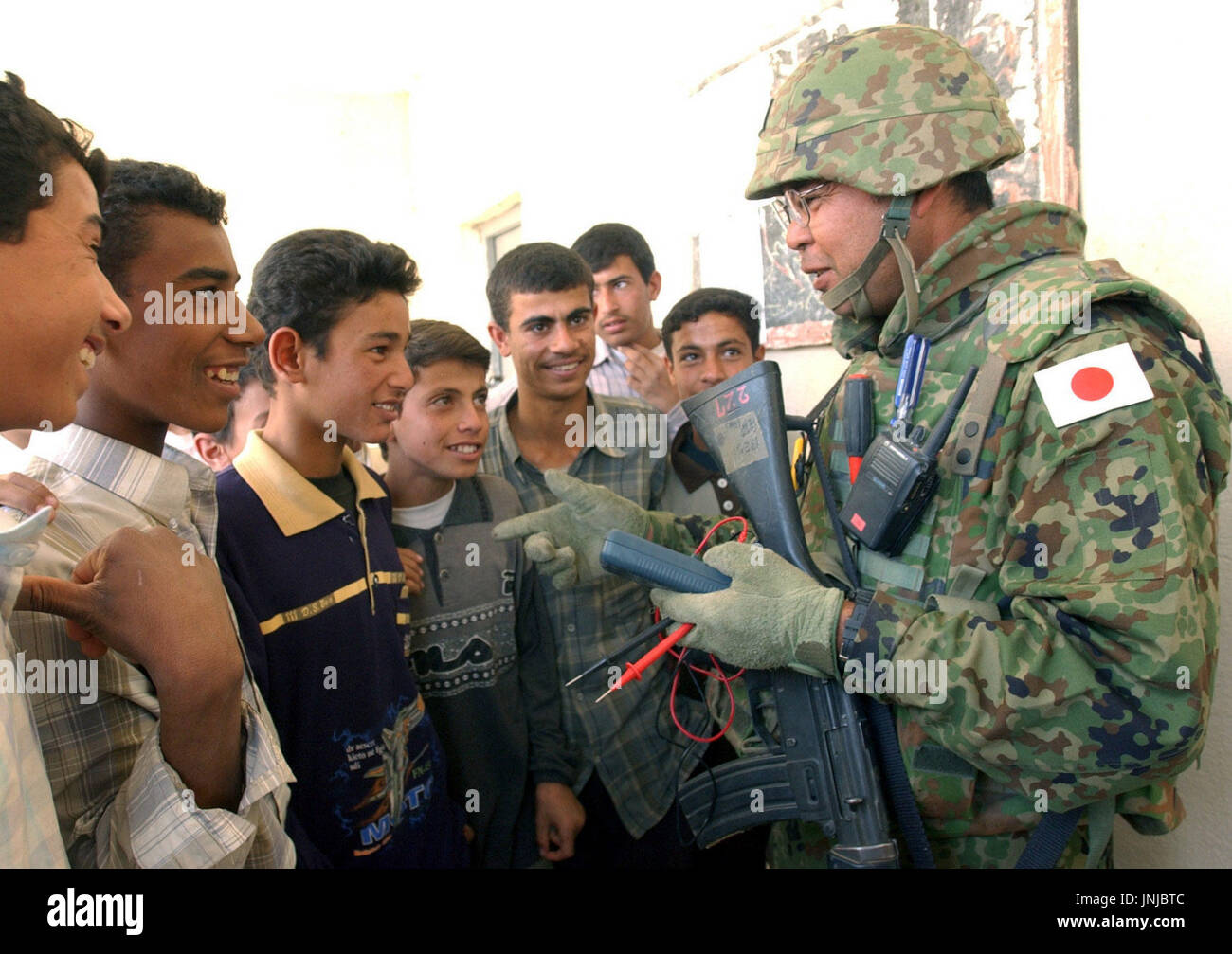 SAMAWAH, Iraq - A member of the Japanese Ground Self-Defense Force unit ...