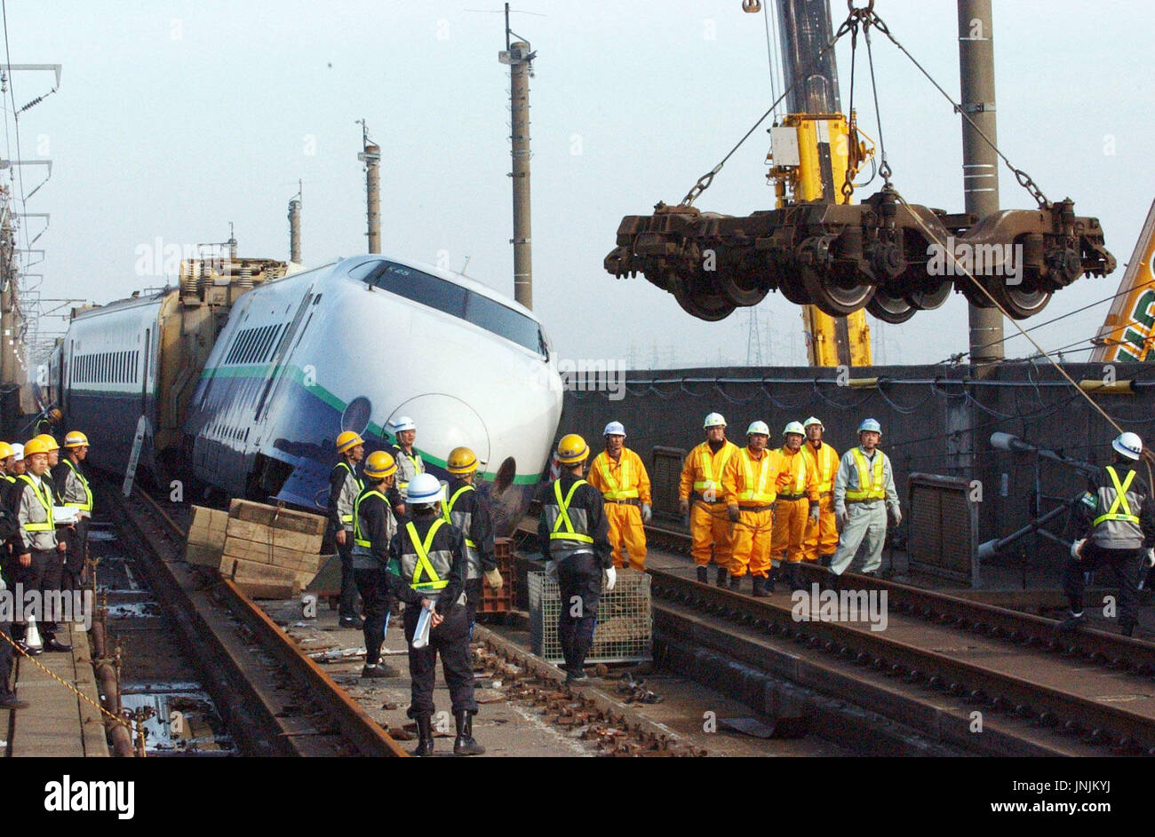 NAGAOKA, Japan - Work resumed on Nov. 10 to remove a 10-car bullet ...