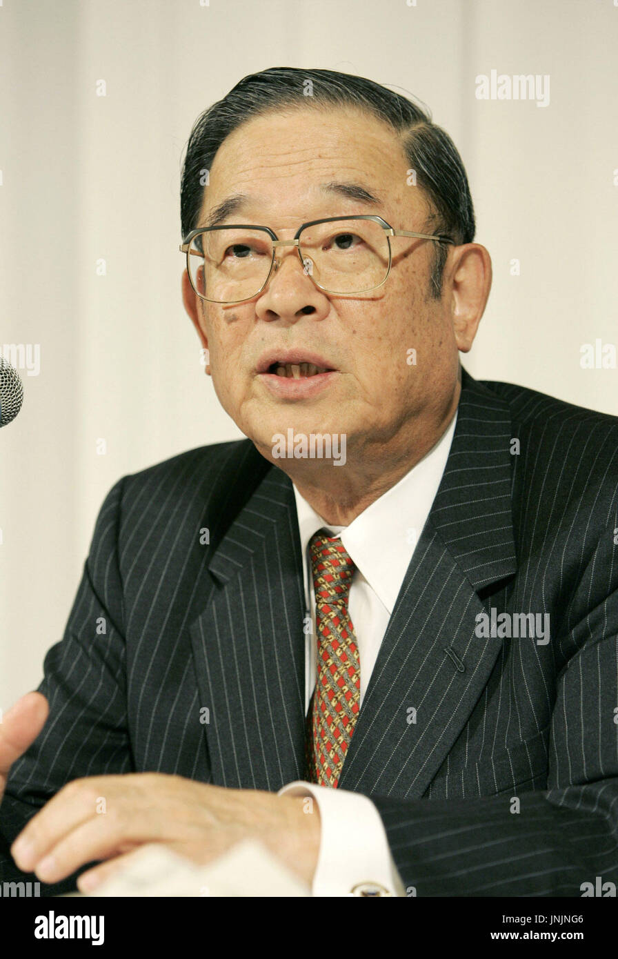 TOKYO, Japan - Toyota Motor Corp. President Fujio Cho tells a press ...