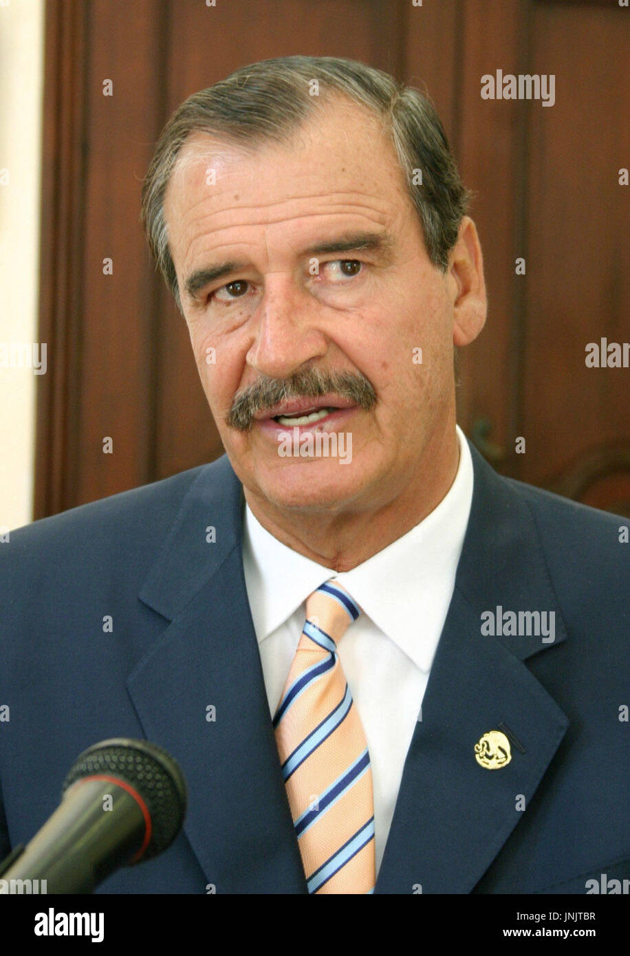 MEXICO CITY, Mexico - Mexican President Vicente Fox speaks in an ...