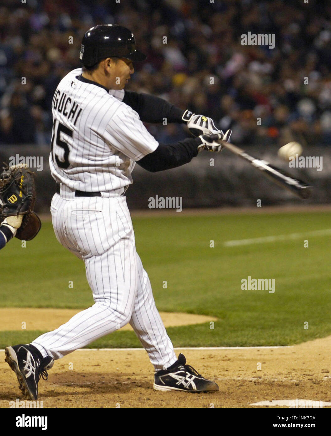 CHICAGO, United States - Chicago White Sox infielder Tadahito Iguchi ...