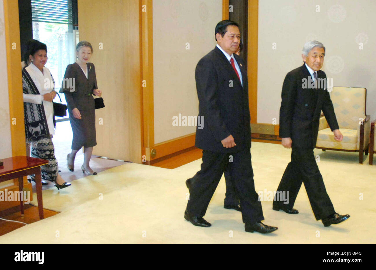 TOKYO, Japan - Indonesian President Susilo Bambang Yudhoyono (2nd from ...