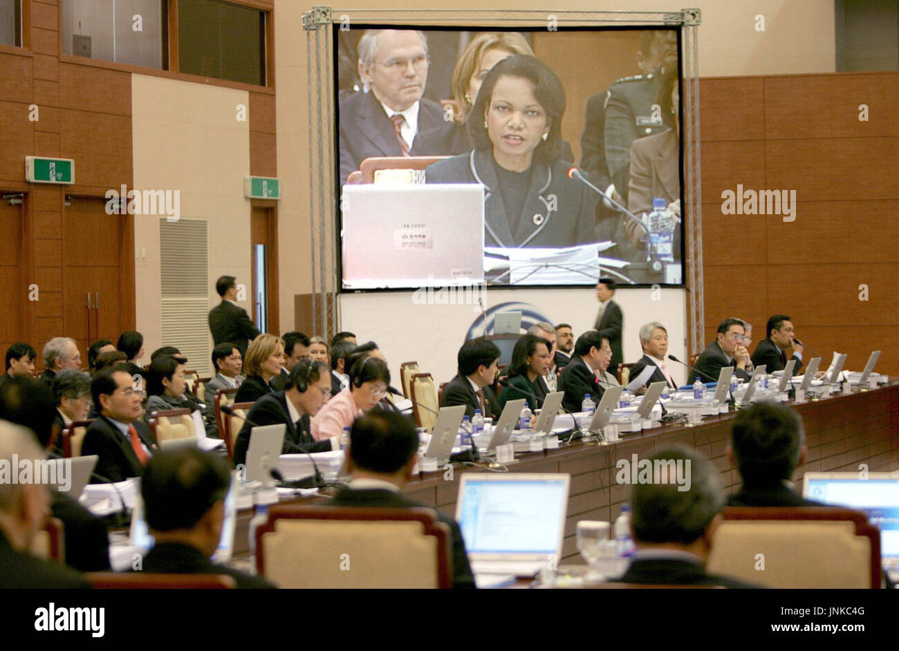 BUSAN, South Korea - Foreign and trade ministers from the 21 Asia ...