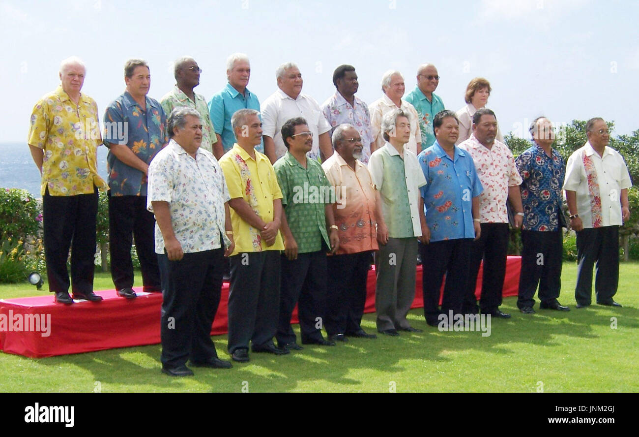 NAGO, Japan - Leaders of Japan and Pacific island nations pose for ...