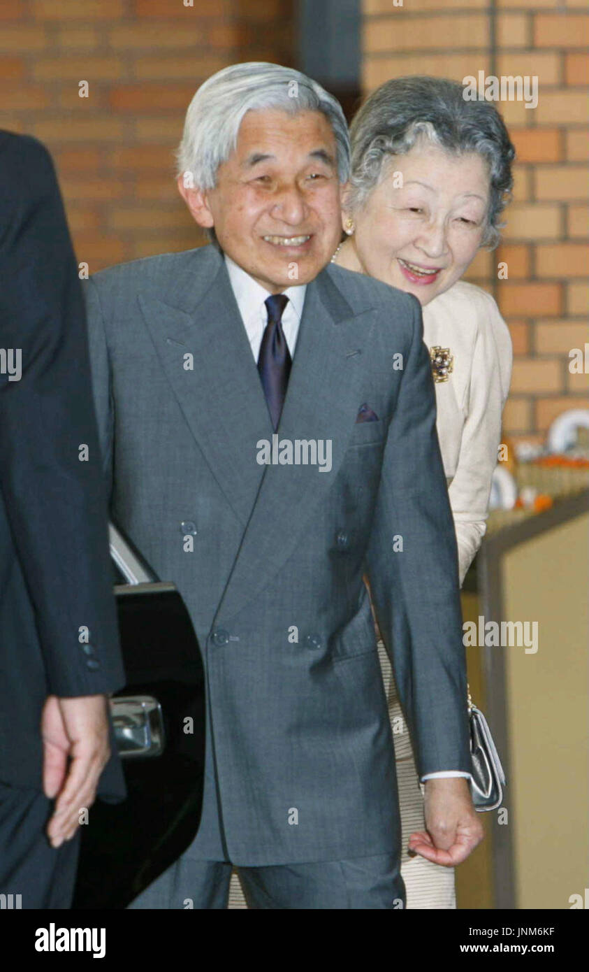 TOKYO, Japan - Emperor Akihito (L) and Empress Michiko smile as they ...