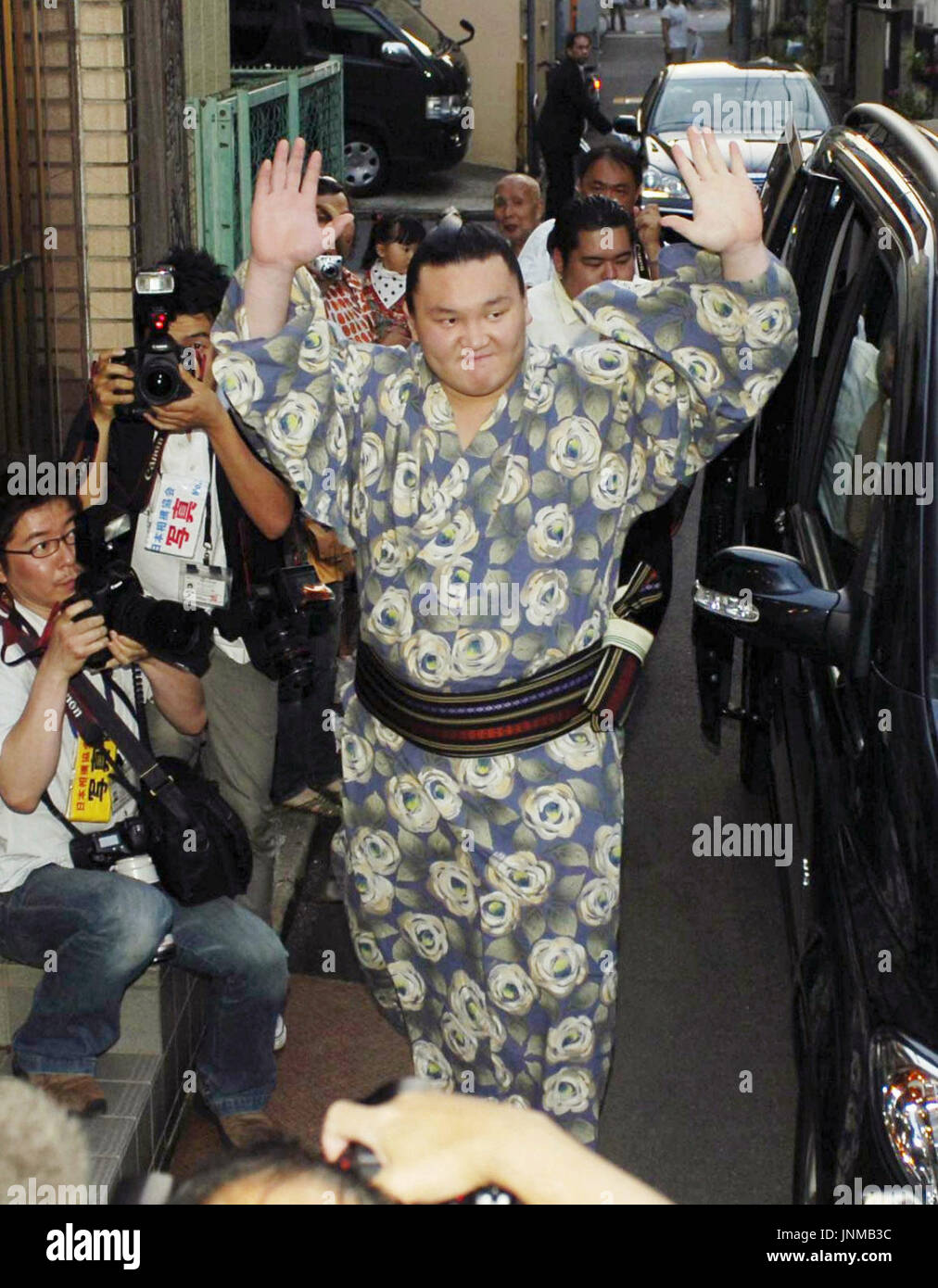 TOKYO, Japan - Hakuho returns triumphantly to his sumo stable in Tokyo ...