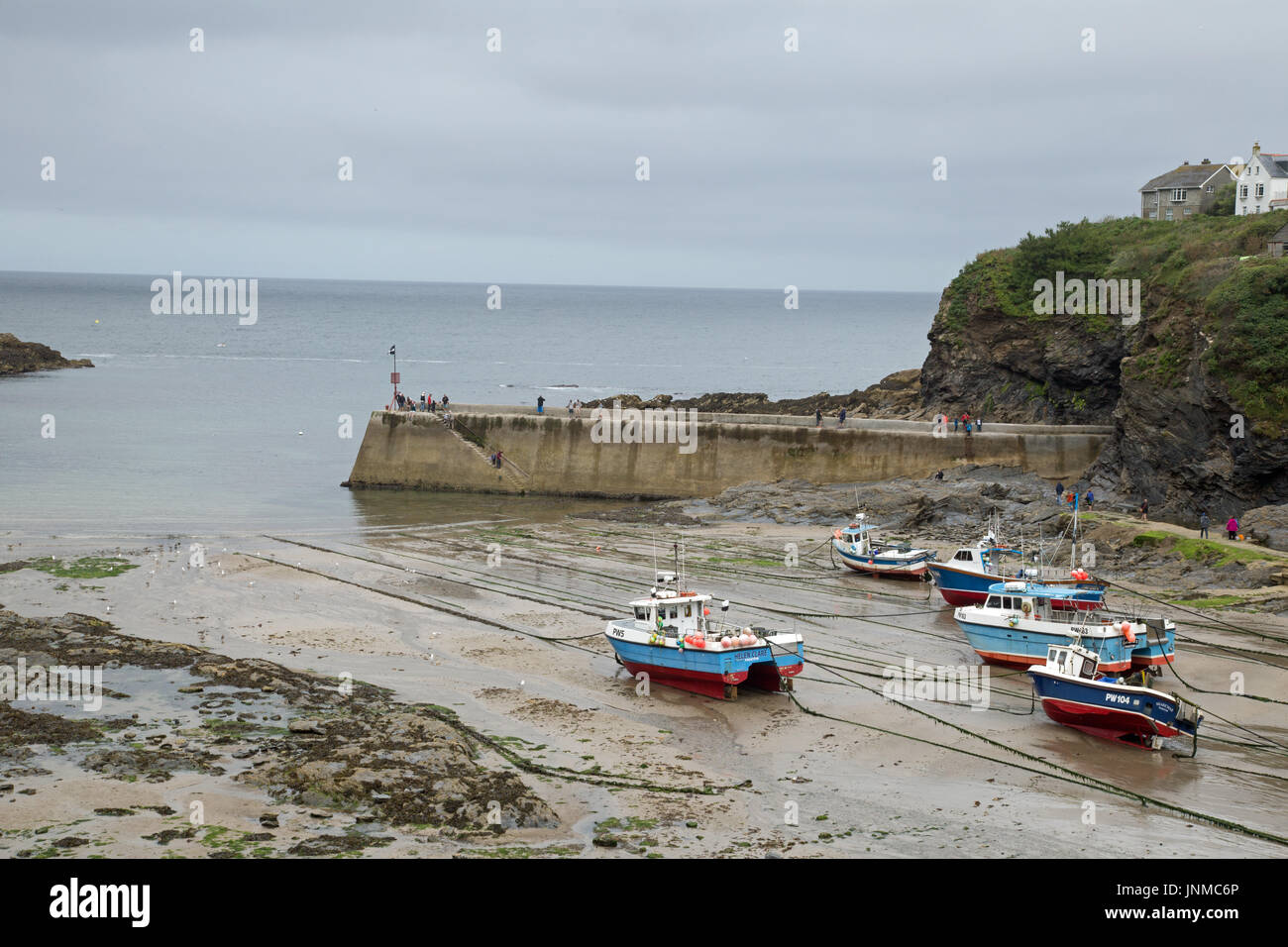 Port Isaac harbour, Cornwall, England Stock Photo - Alamy