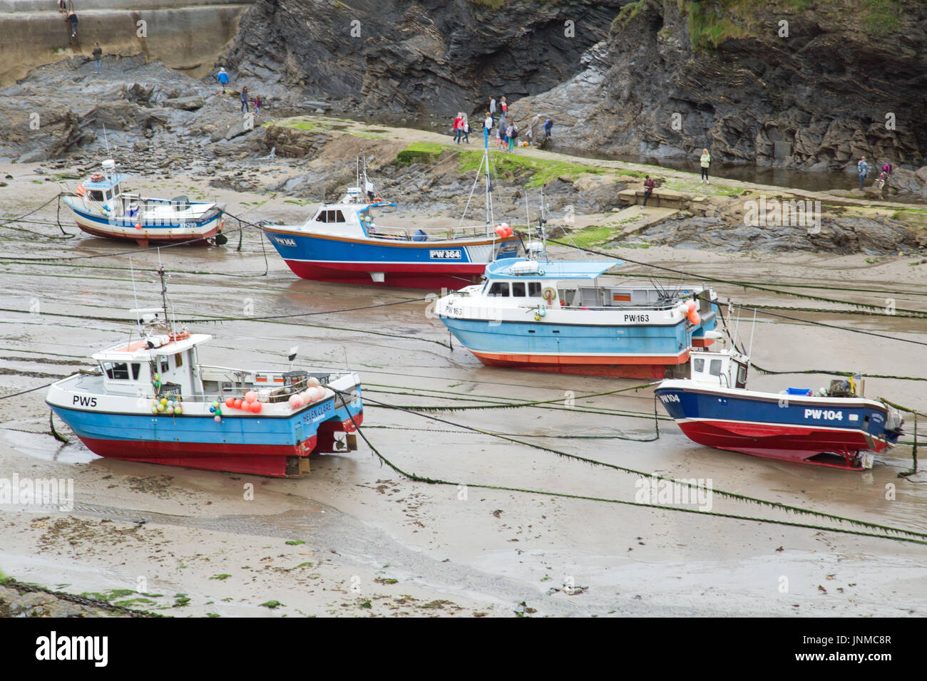 Fishing boats at Port Isaac Harbour, Cornwall Stock Photo - Alamy