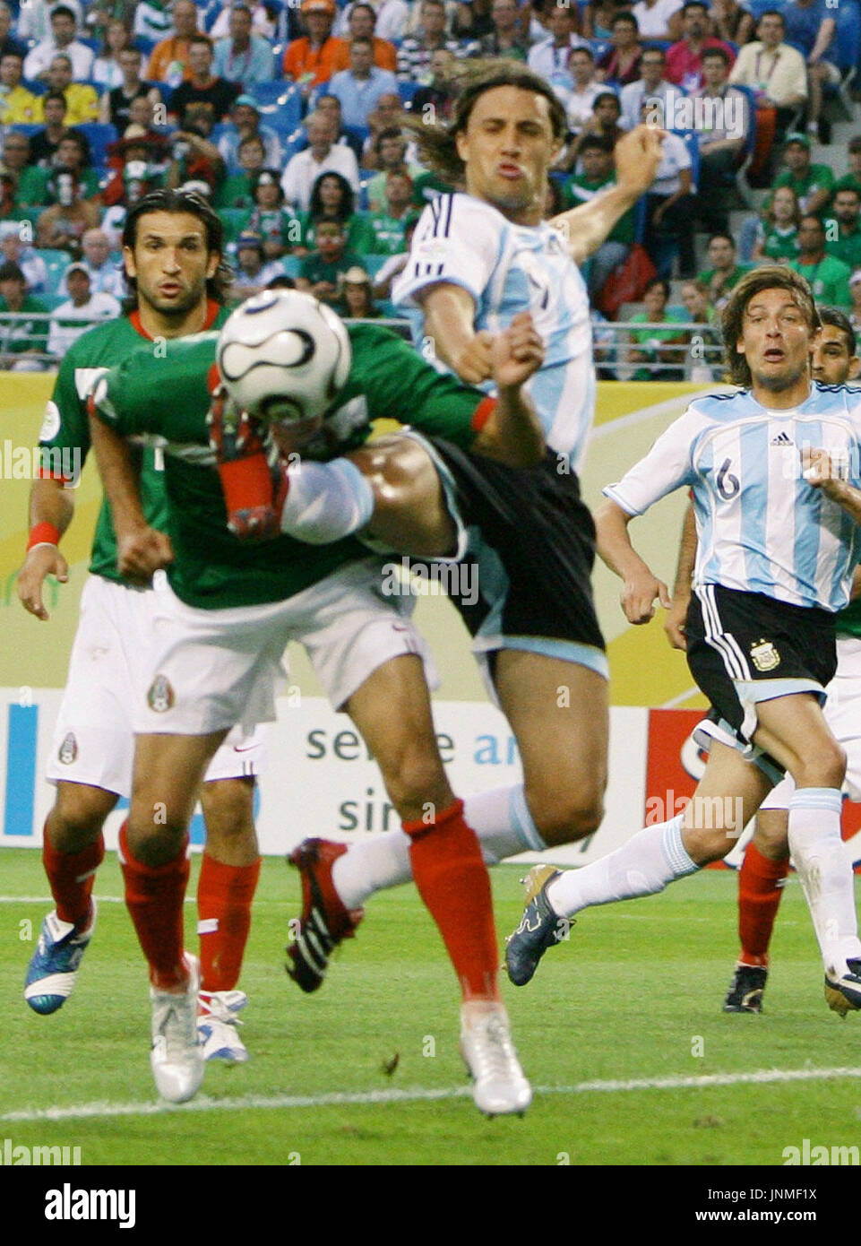 LEIPZIG, Germany - Argentine forward Hernan Crespo scores an equalizer ...