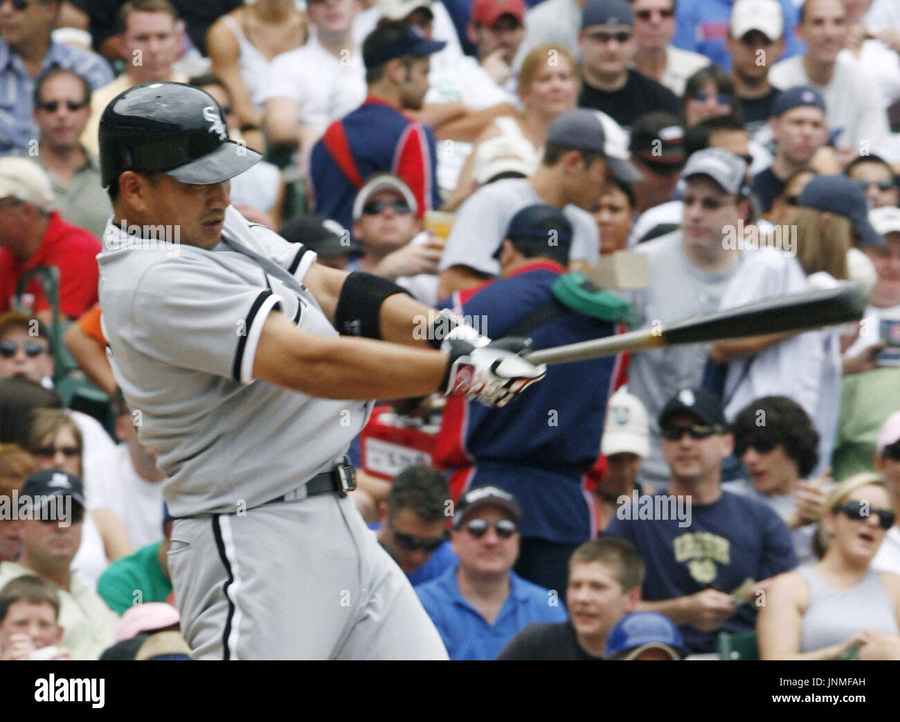 CHICAGO, United States - Tadahito Iguchi singles in a 1-for-5 outing in ...
