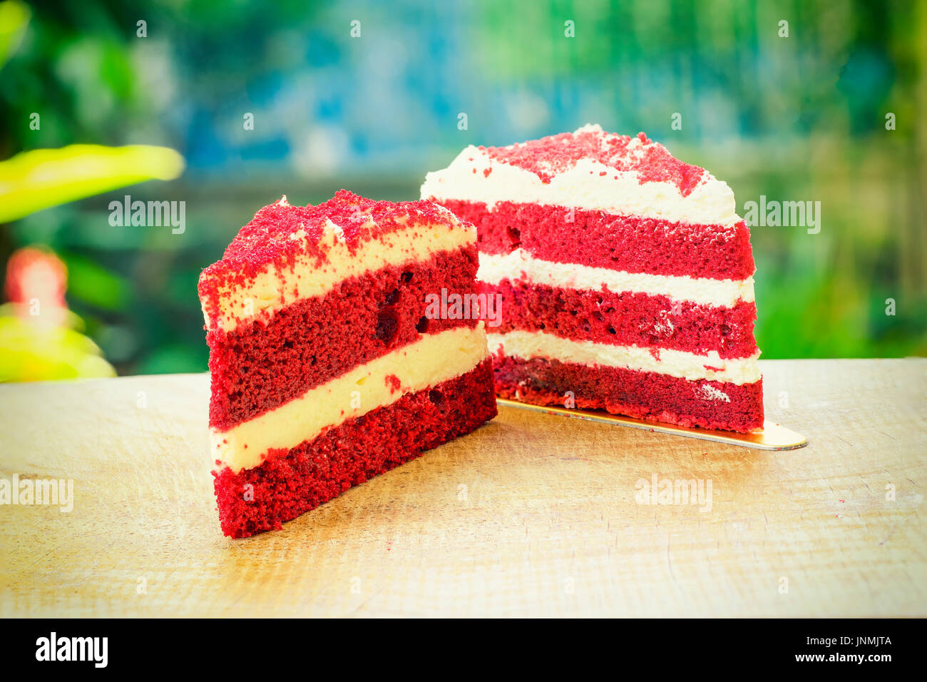 Double layer cakes hi-res stock photography and images - Alamy