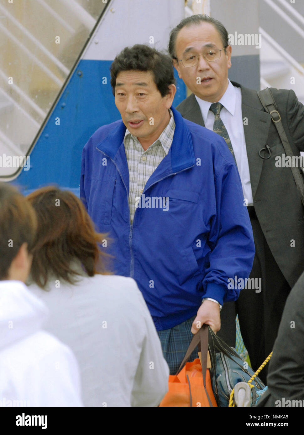 NEMURO, Japan - Noboru Sakashita (C), the skipper of a Japanese crab ...