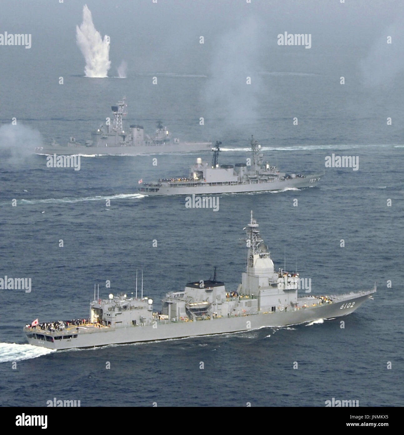 SAGAMI BAY, Japan - Maritime Self-Defense Force (MSDF) vessels sail in ...