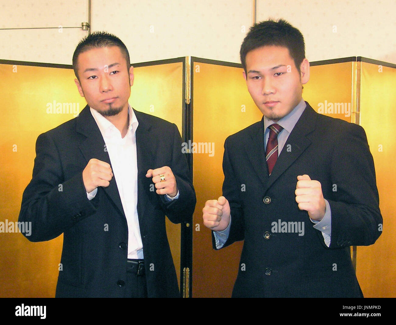 TOKYO, Japan - Japan's WBA minimumweight champion Yutaka Niida (L) will ...