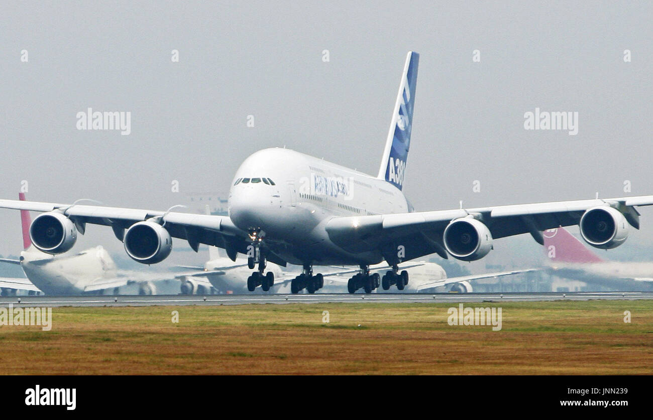 Airbus a380 flight test aircraft High Resolution Stock Photography and ...