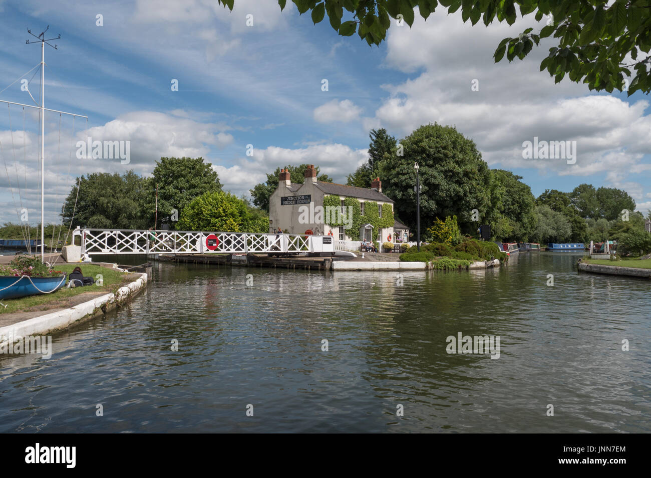 Saul Junction where the Gloucester, Sharpness and Stroudwater canals ...