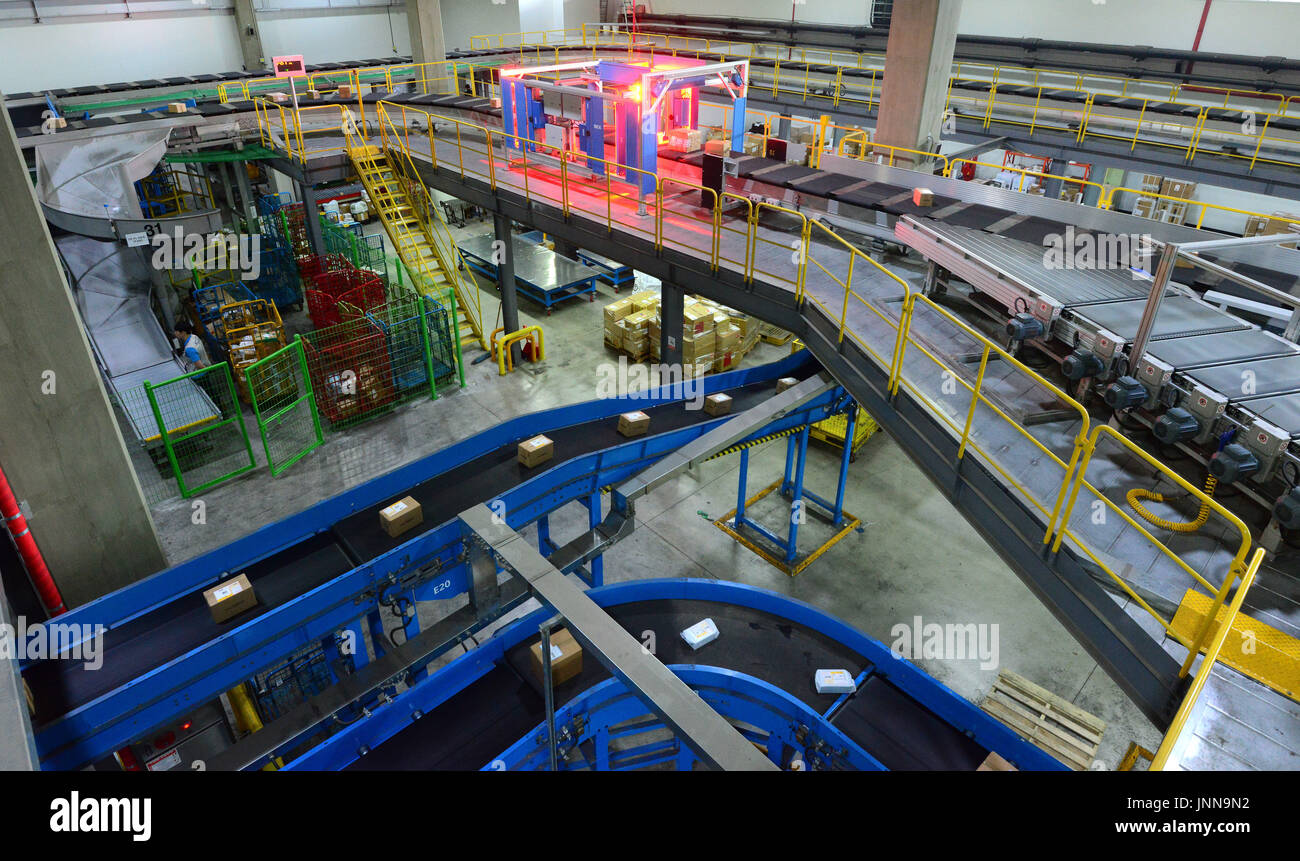 X ray scanner border hi-res stock photography and images - Alamy