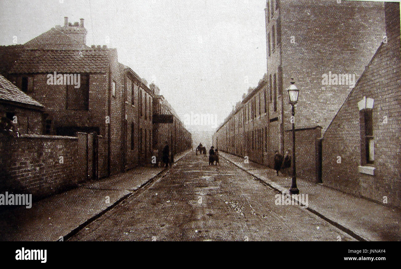 Back to back houses in Northern England later classed as slums 1934 ...