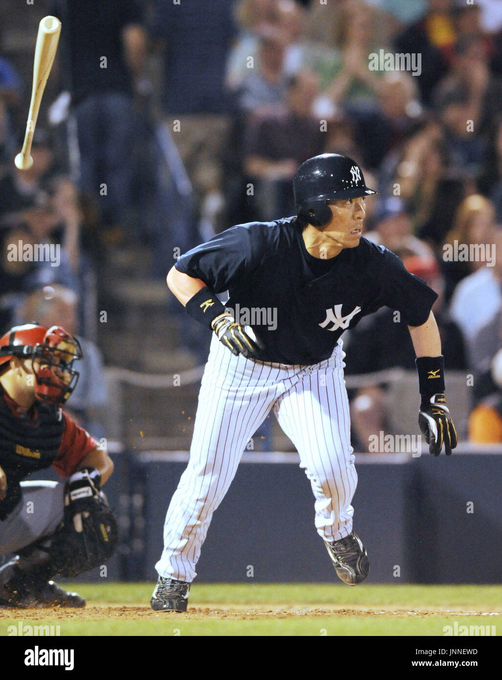 TAMPA, Florida - New York Yankees outfielder Hideki Matsui delivers his ...