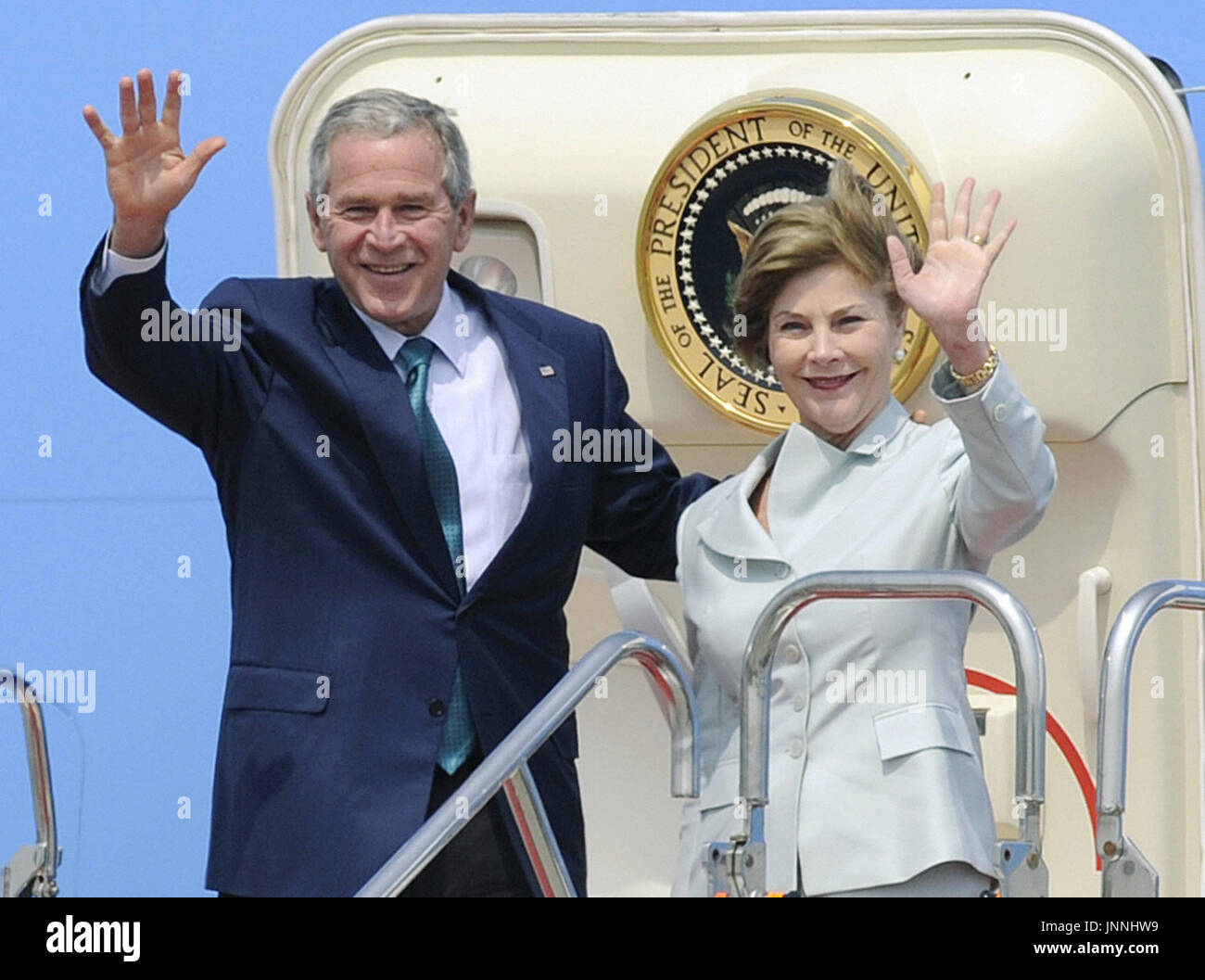 CHITOSE, Japan - U.S. President George W. Bush and his wife Laura ...