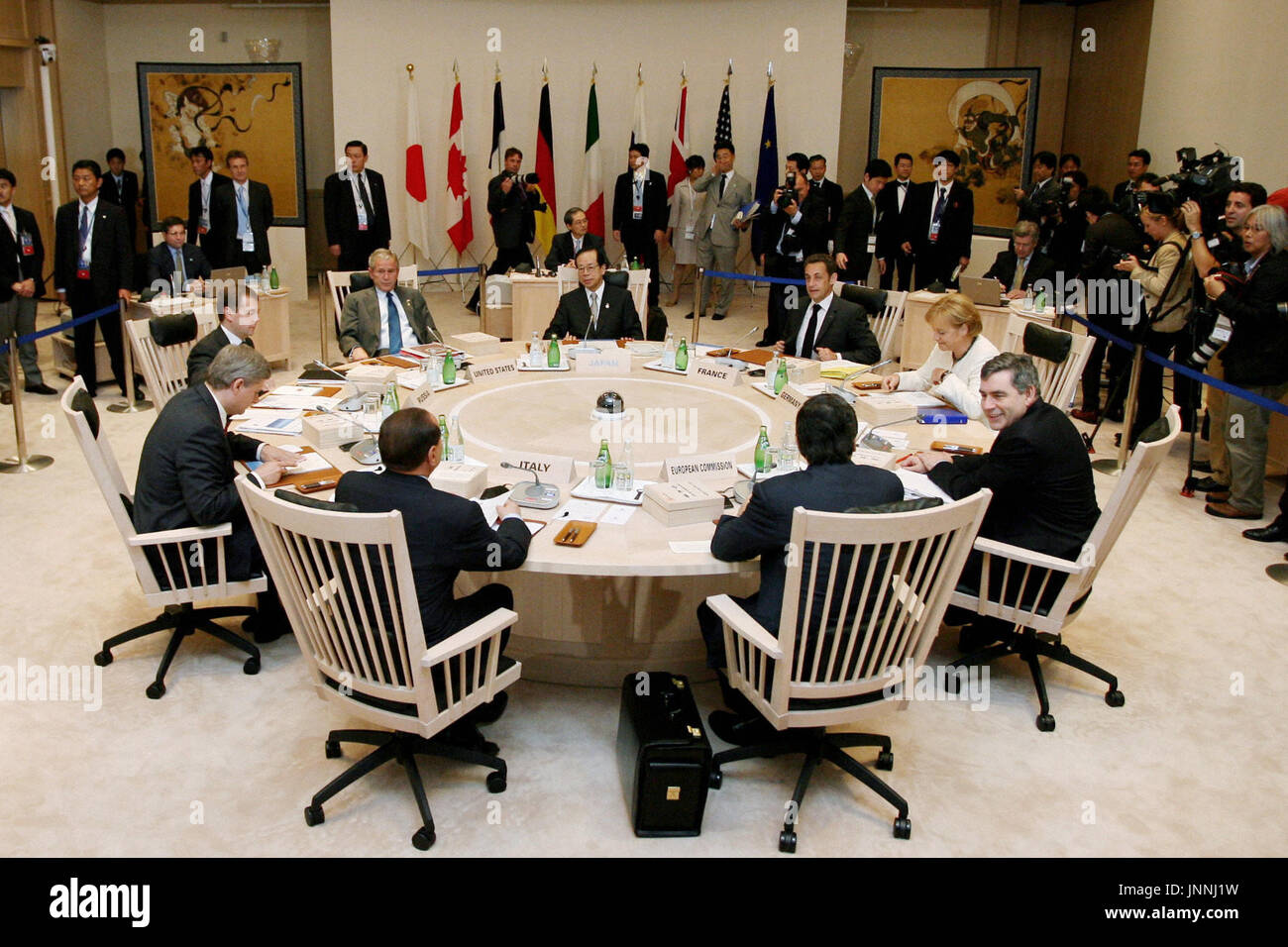TOYAKO, Japan - The leaders of the Group of Eight nations and European ...