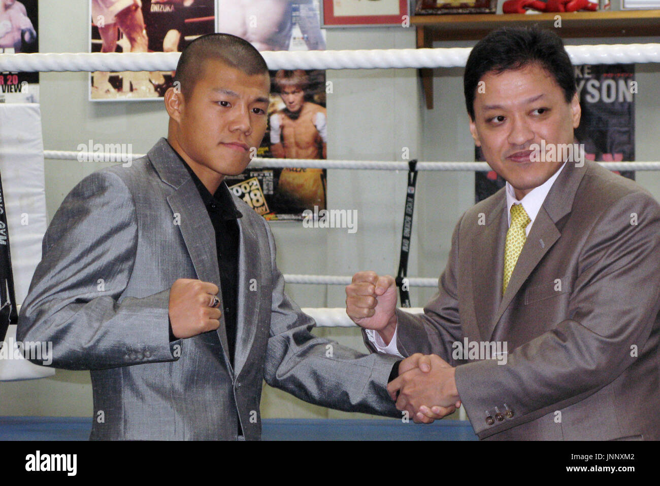 TOKYO, Japan - Former WBA light flyweight champion Koki Kameda (L) will ...