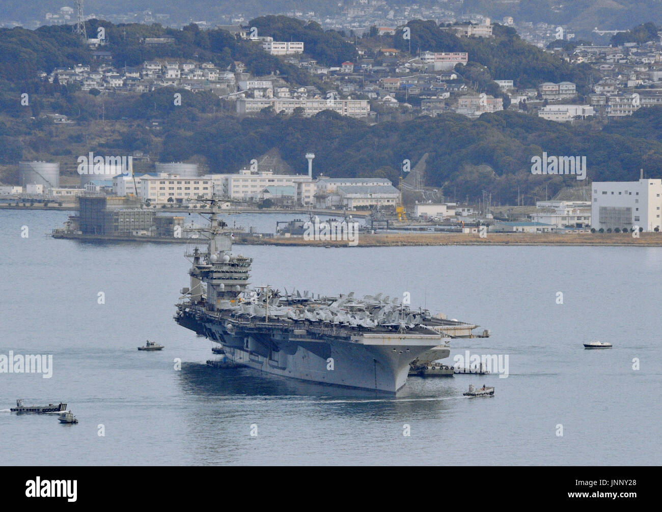 SASEBO, Japan - The U.S. Navy nuclear-powered aircraft carrier USS ...