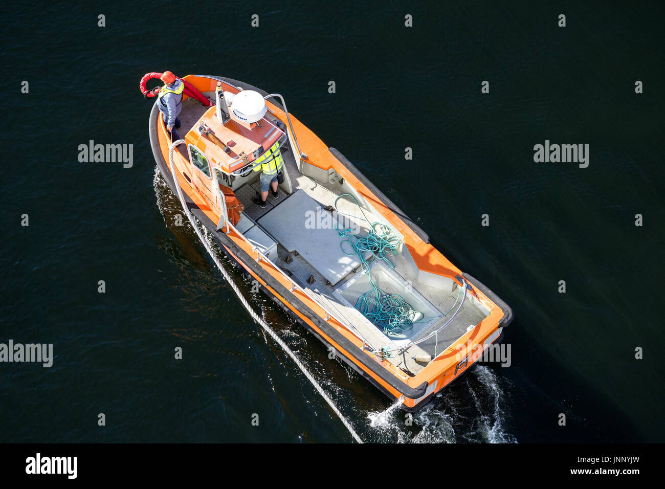 Mooring boat hi-res stock photography and images - Alamy