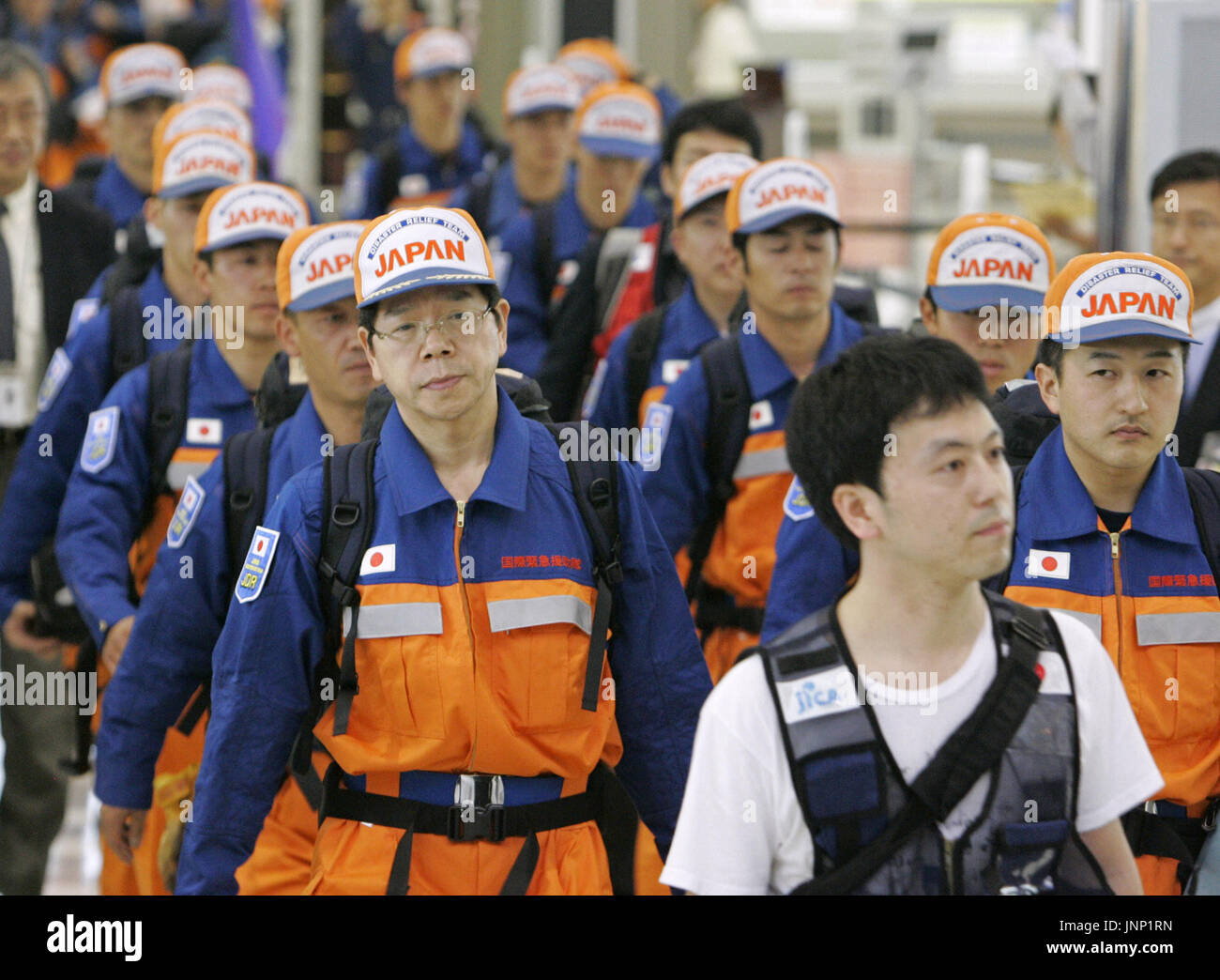 NARITA, Japan - An initial group of 31 members of a Japanese emergency ...