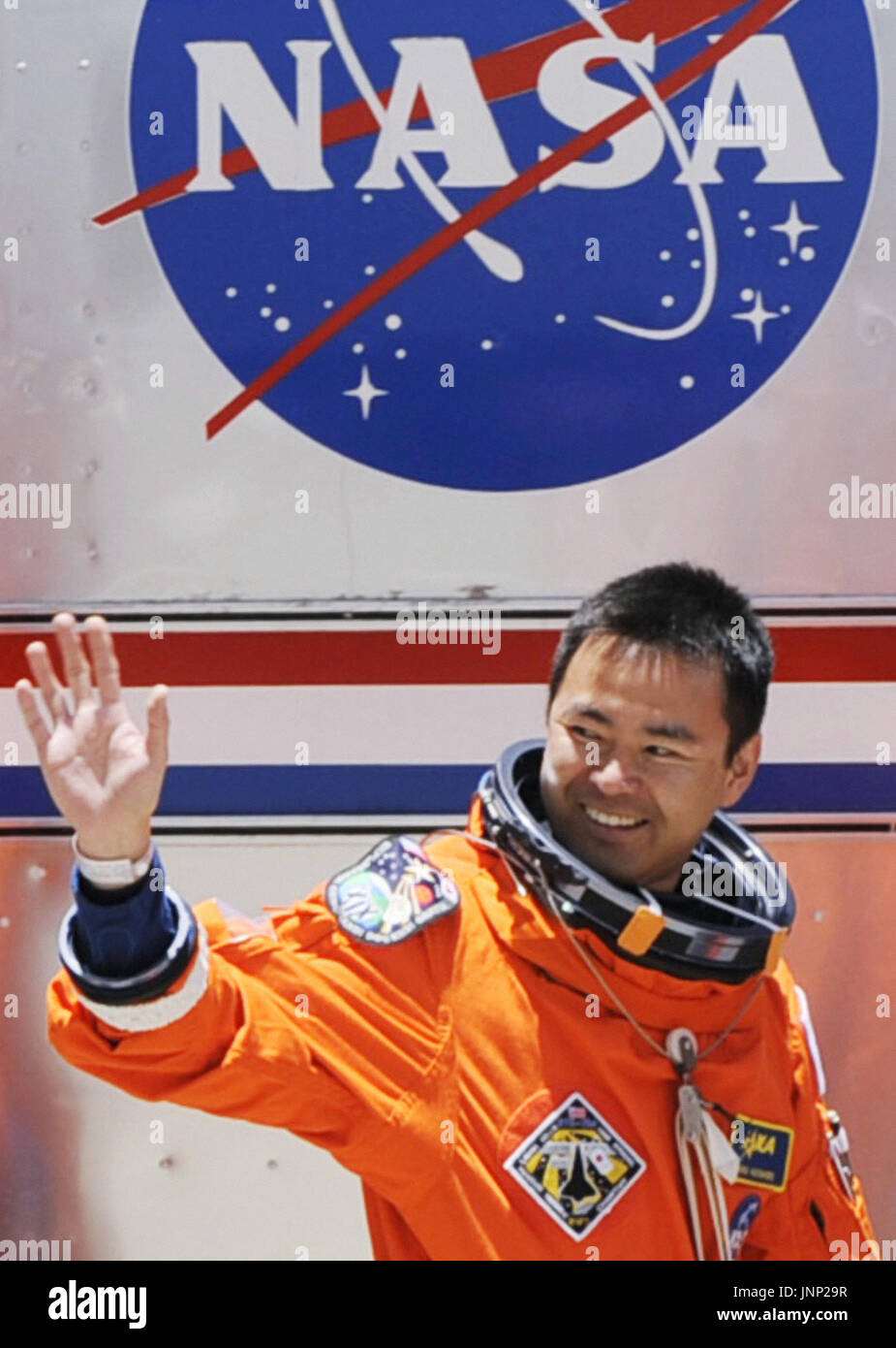 CAPE CANAVERAL, United States - Japanese astronaut Akihiko Hoshide ...