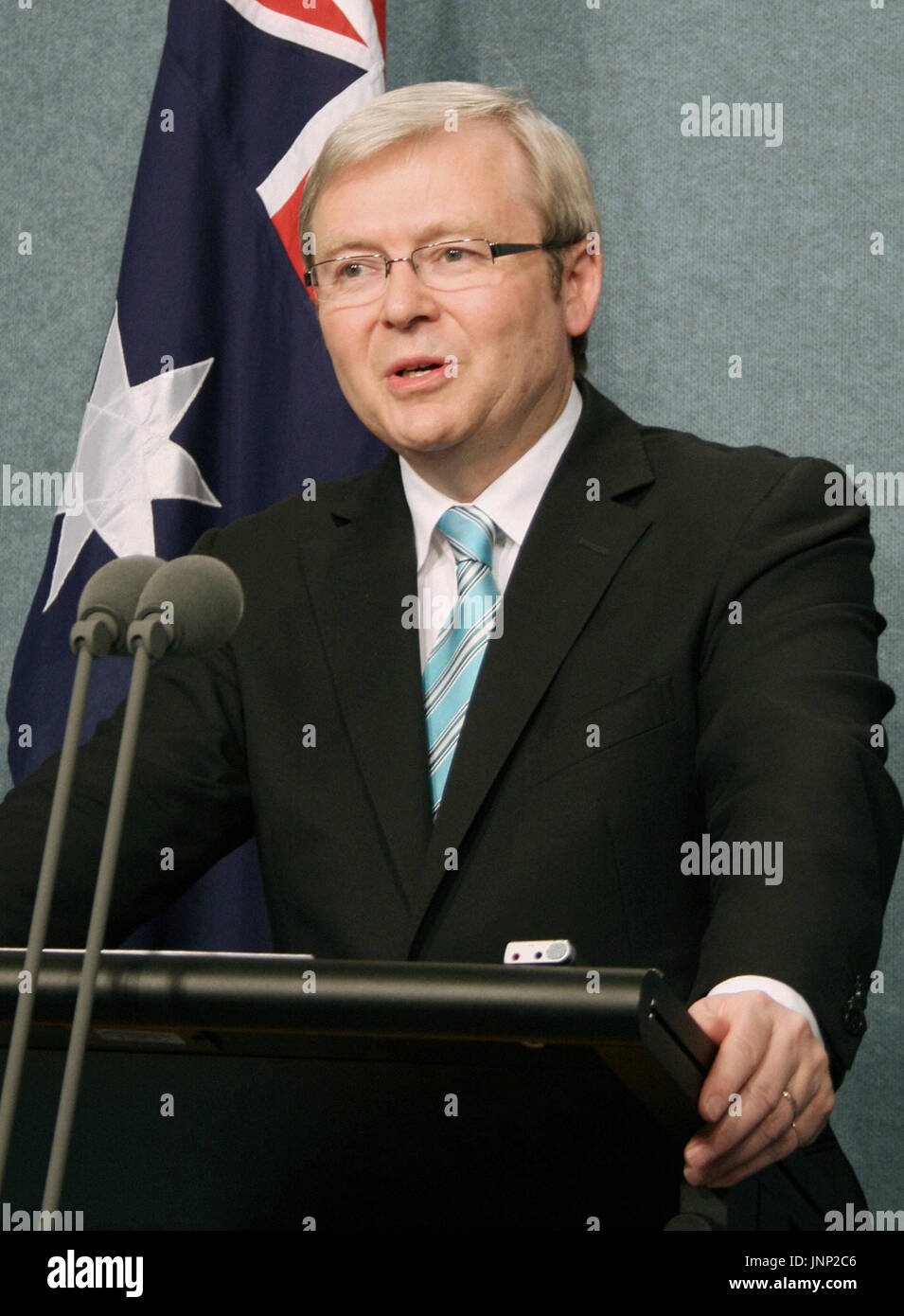 CANBERRA, Australia - Australian Prime Minister Kevin Rudd speaks to a ...