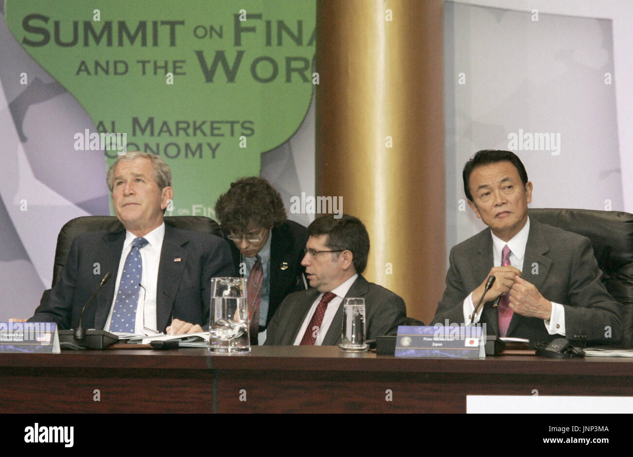WASHINGTON, United States - Japanese Prime Minister Taro Aso (far right ...