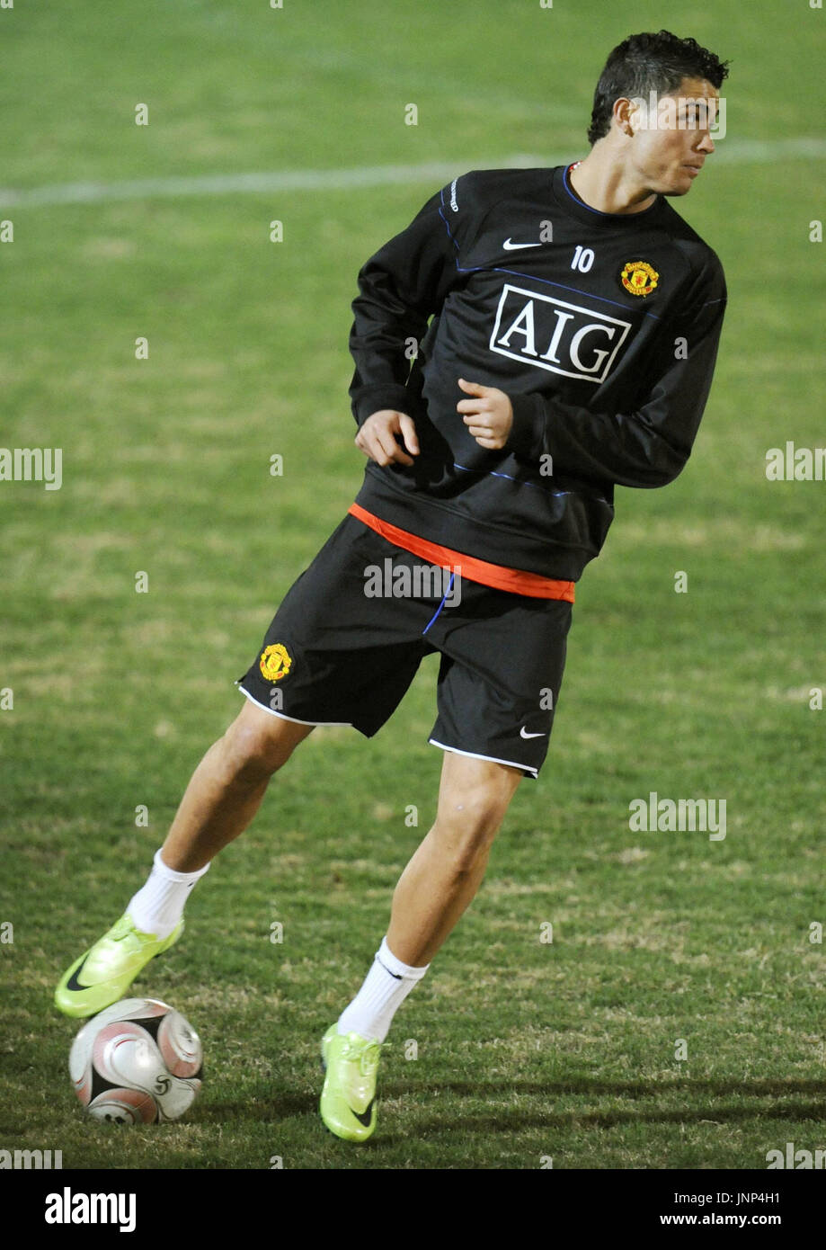 YOKOHAMA, Japan - England's Manchester United forward Cristiano Ronaldo ...
