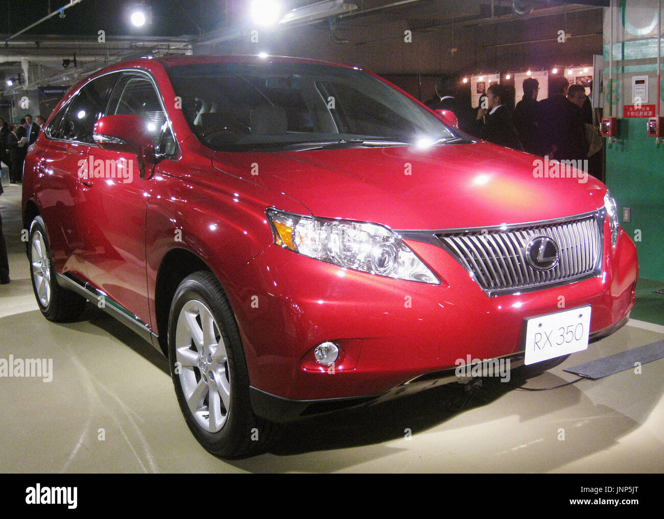 TOKYO, Japan - Photo shows the Lexus RX350 sport utility vehicle ...