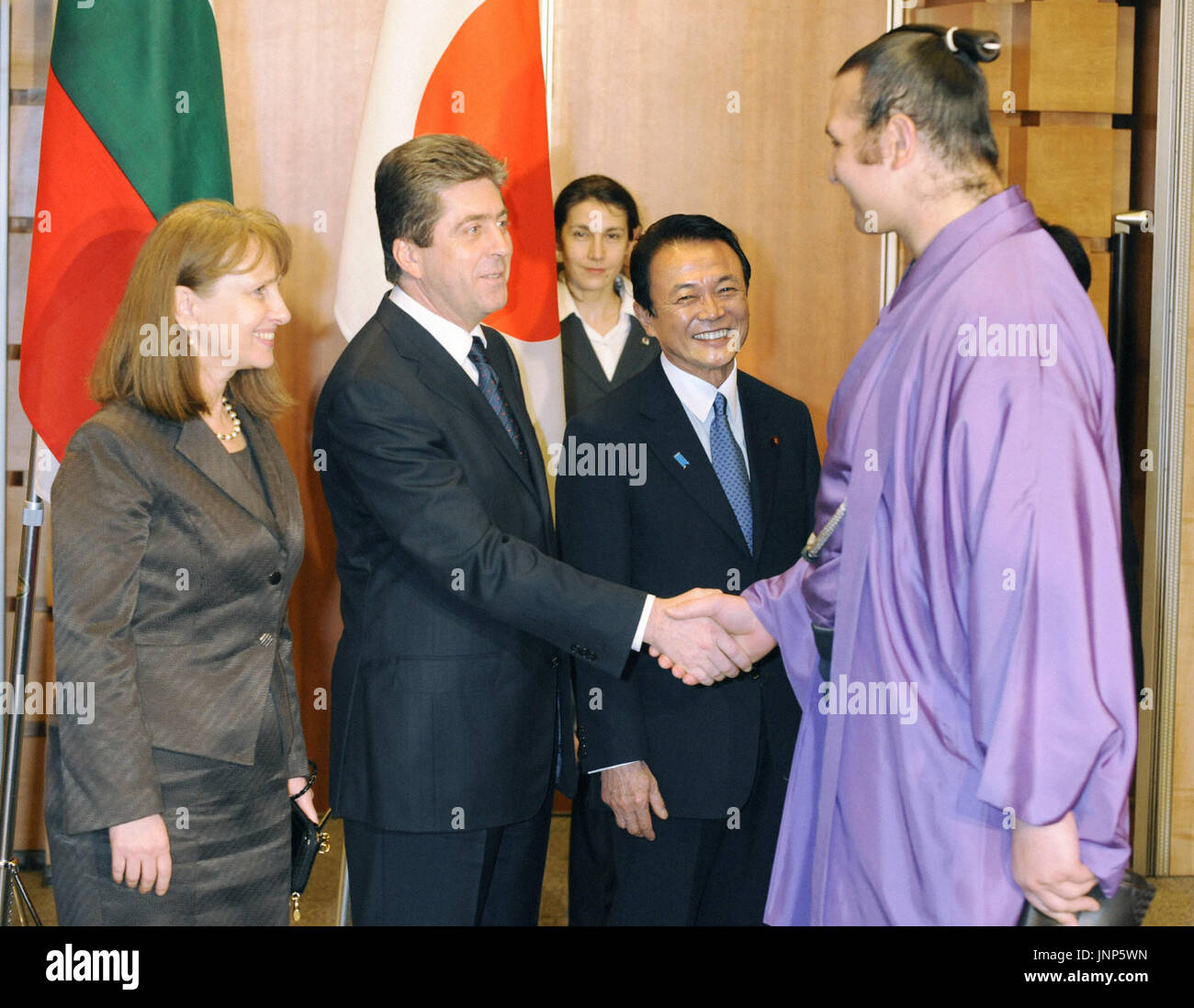 TOKYO, Japan - Visiting Bulgarian President Georgi Parvanov (2nd from L ...
