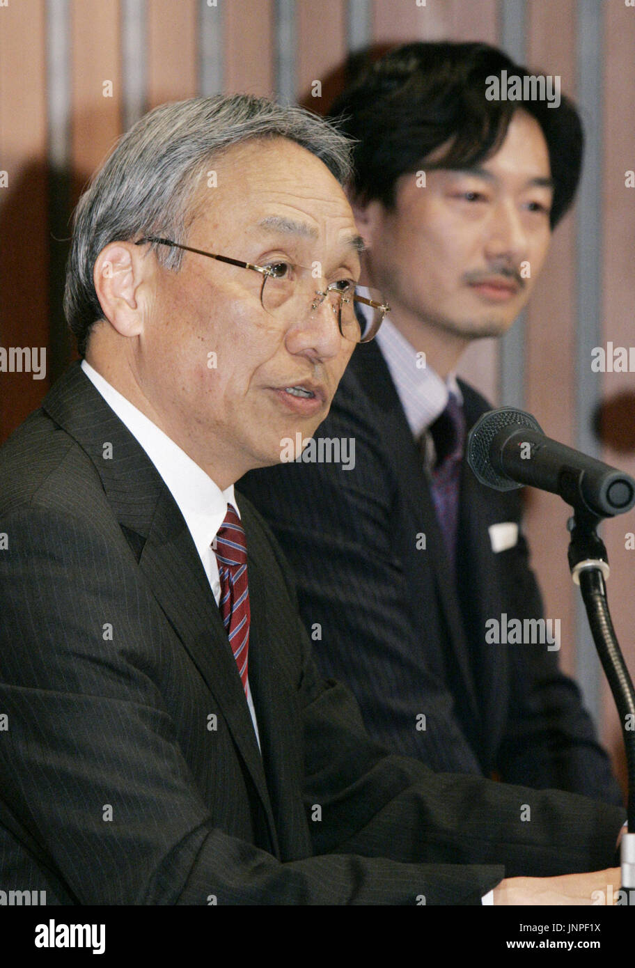 TOKYO, Japan - Kiyoshi Hayakawa (L), president of Aderans Holdings Co ...