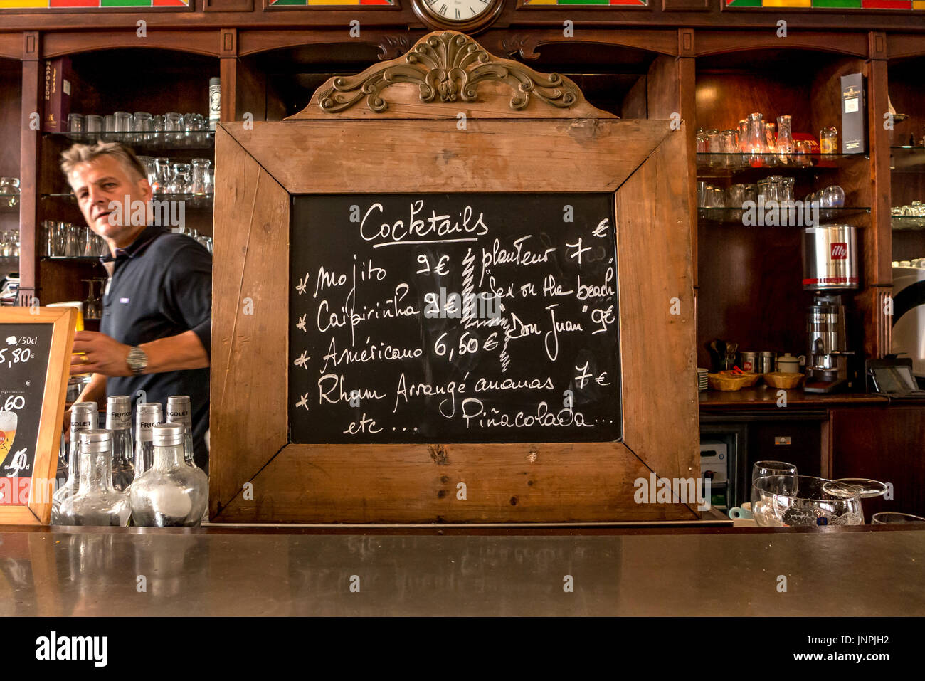 Jonzac france hi-res stock photography and images - Alamy